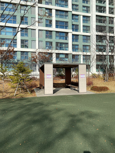 4단지 인조잔디속 쉼터[鮮]: Ingress portal