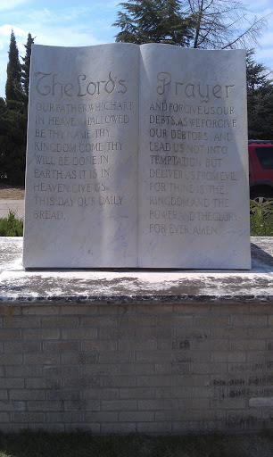 Chapelwood Memorial the Lord's Prayer Monument: Ingress portal
